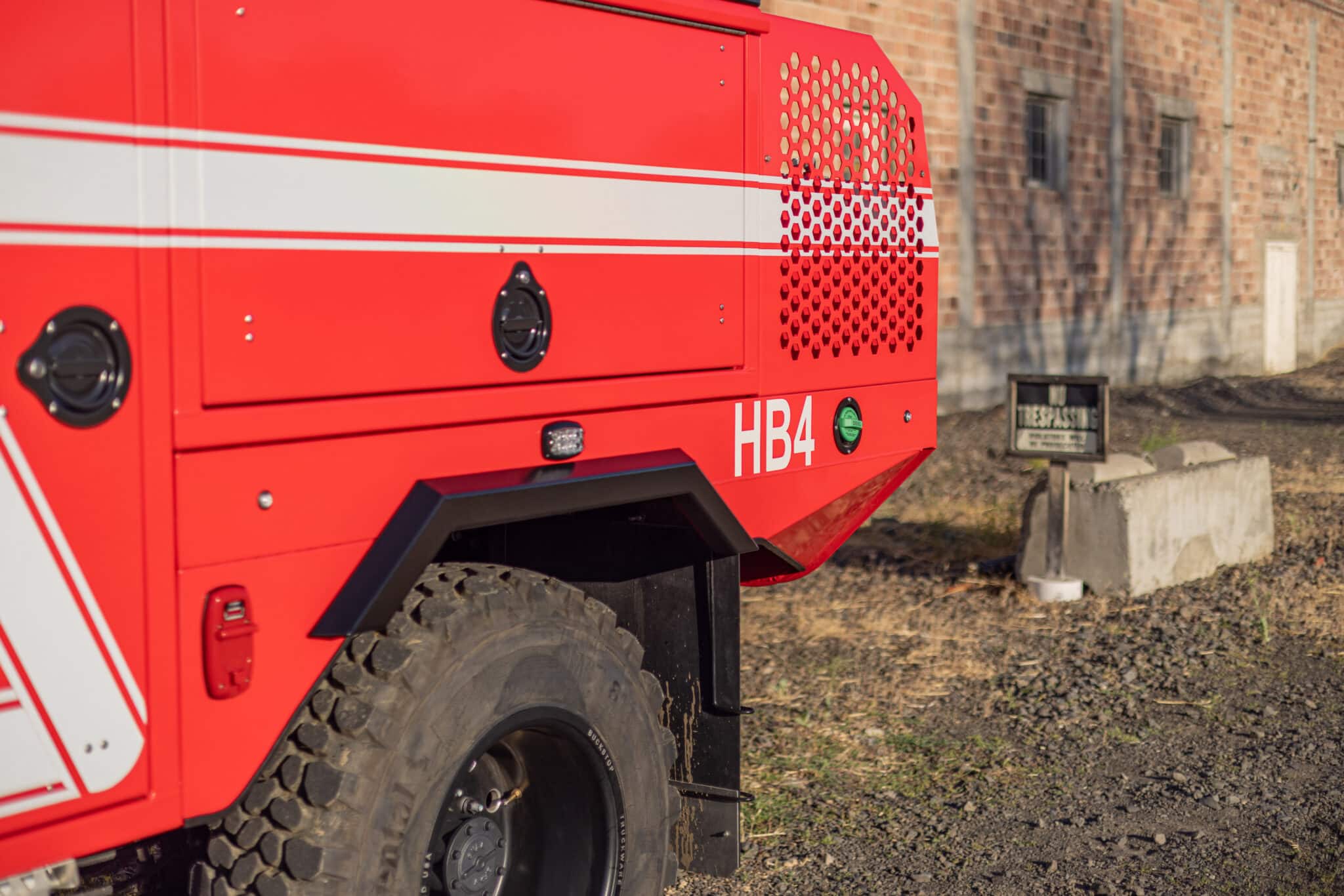 HB-4 - SeaWestern Emergency Vehicles