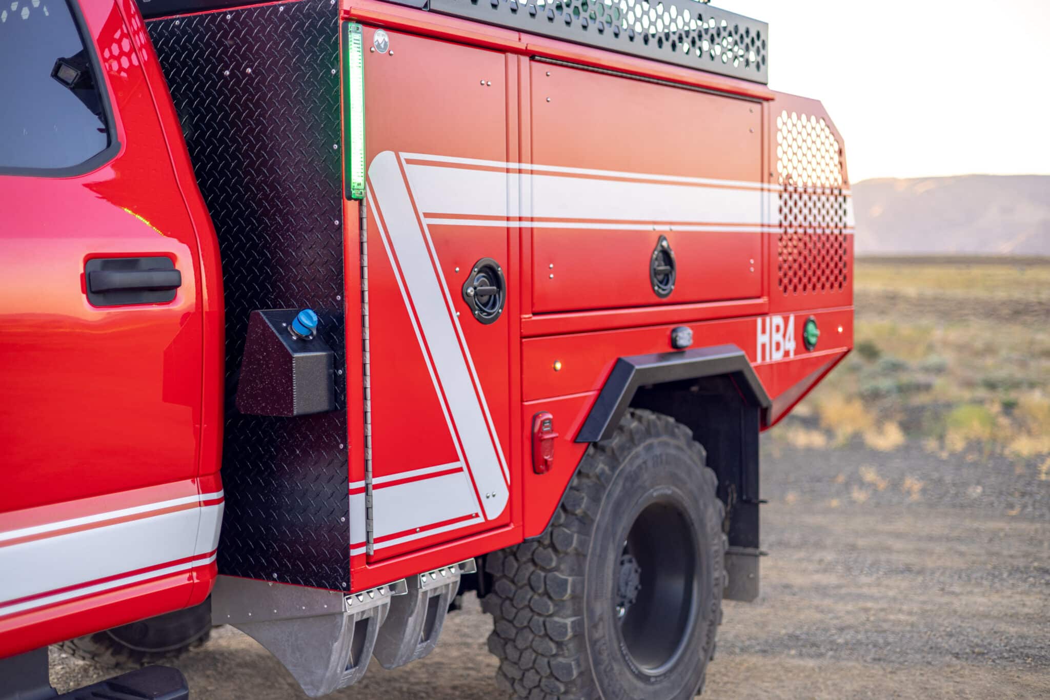 HB-4 - SeaWestern Emergency Vehicles